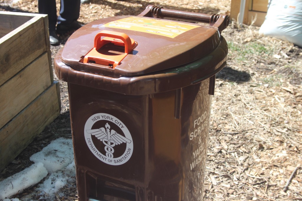 Organics brown bins coming to eastern Queens this fall - The Flushing Blog